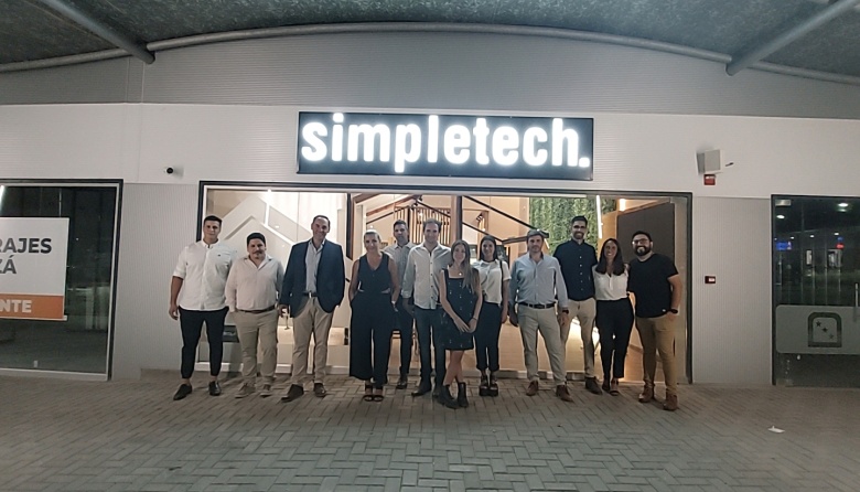 Simpletech (la empresa especialista en soluciones para techos de Grupo ...